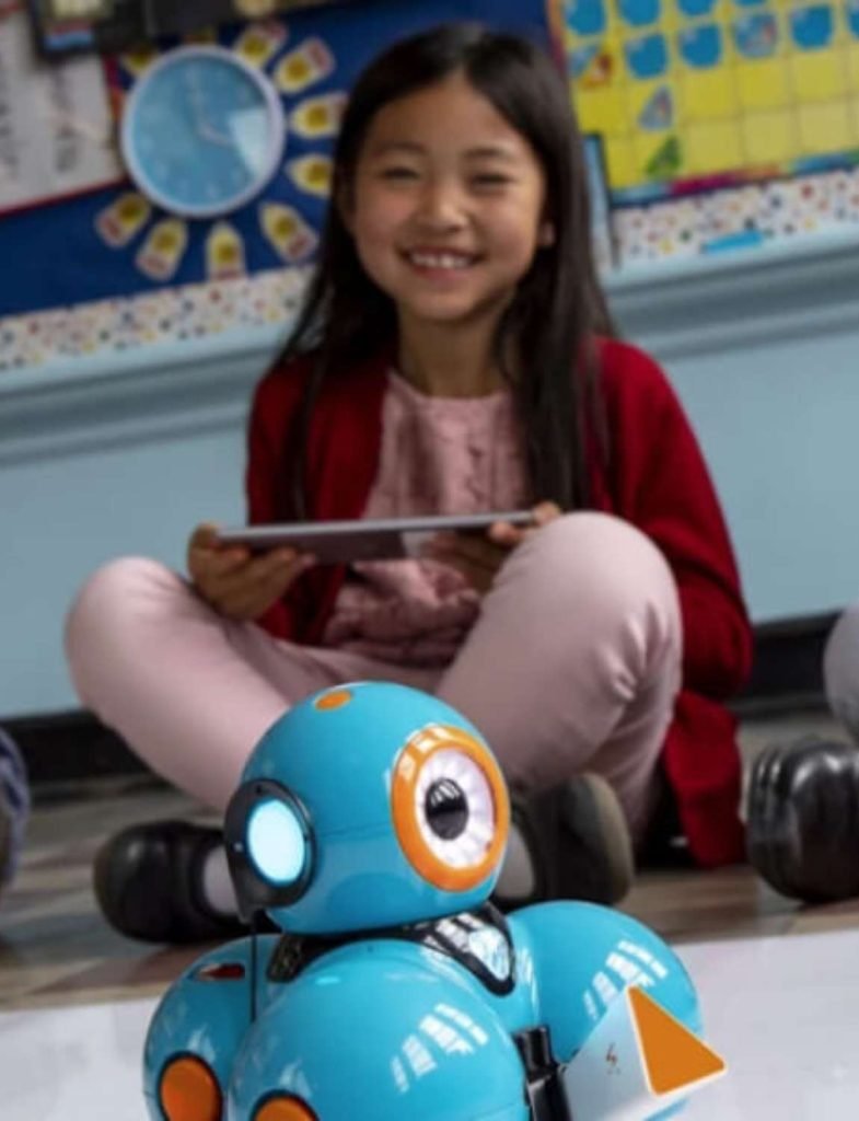 Brainy Builders: Make-A-Bot – STEM holiday programs for kids in Perth ...